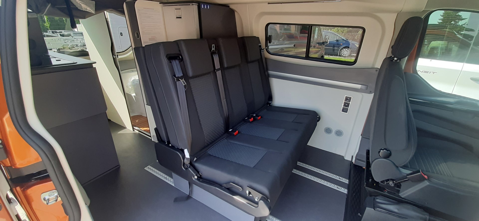 Motorhome Ranger R530 - Ford Transit Custom with potential