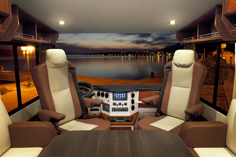 A journey in the palace - Morelo Palace motorhome