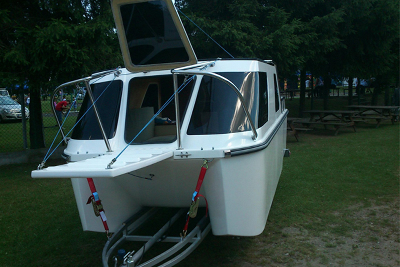 Przyczepa kempingowa, która pływa